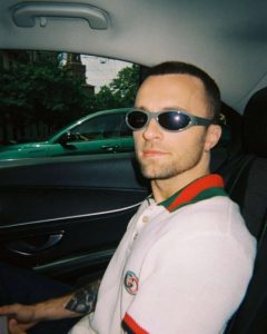Squeezie: Bio, Âge, Taille, Fortune, Origine, vie privée (2026)